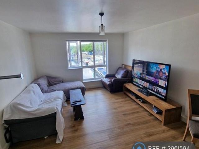 1 bedroom flat share to rent