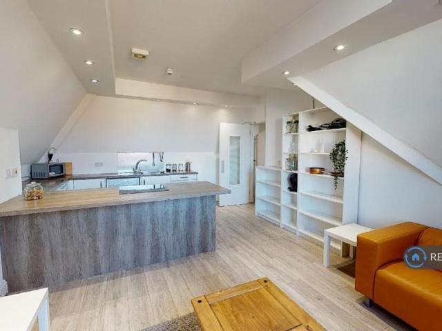 1 bedroom flat share to rent