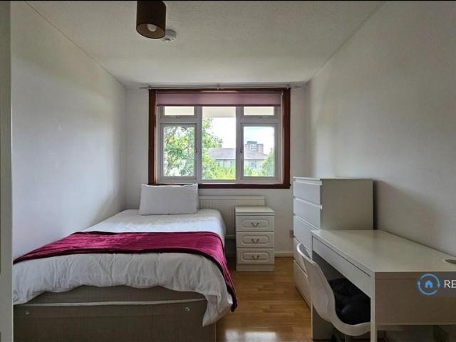 1 bedroom flat share to rent