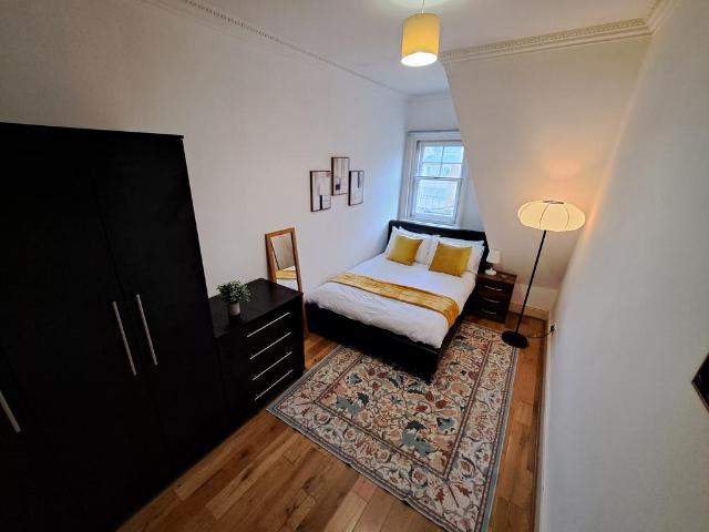 1 bedroom flat share to rent