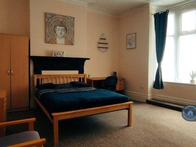 1 bedroom flat share to rent