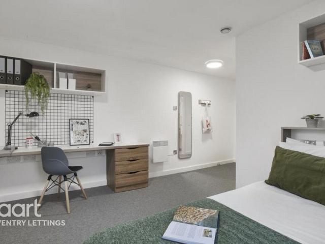 1 bedroom flat share to rent