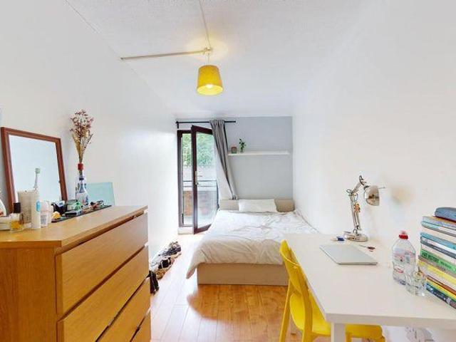 1 bedroom flat share to rent