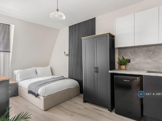 1 bedroom flat share to rent