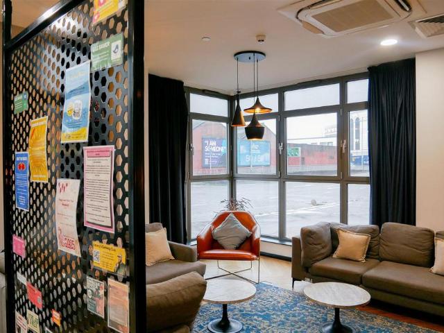 1 bedroom flat share to rent