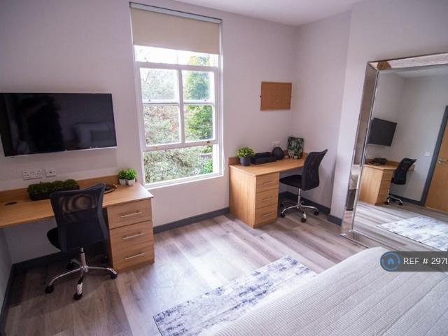 1 bedroom flat share to rent