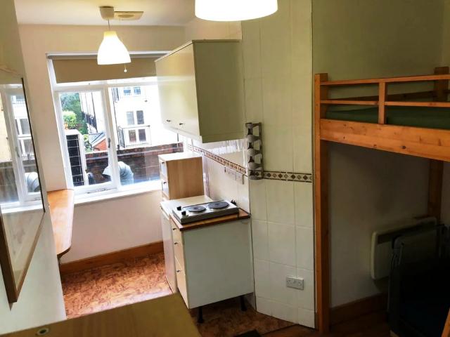1 bedroom flat share to rent