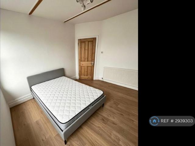 1 bedroom flat share to rent