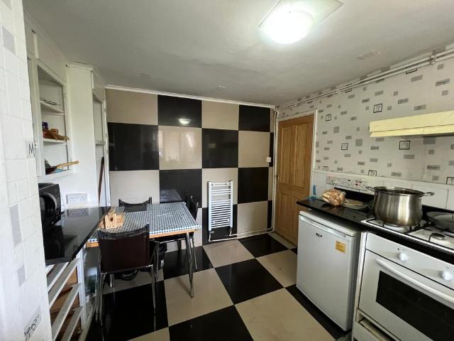 1 bedroom flat share to rent