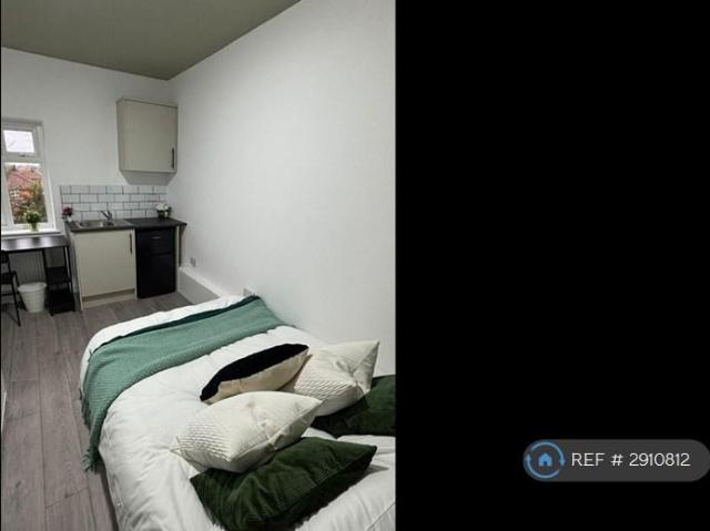 1 bedroom flat share to rent