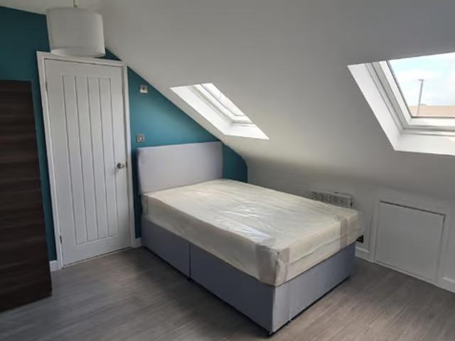 1 bedroom flat share to rent