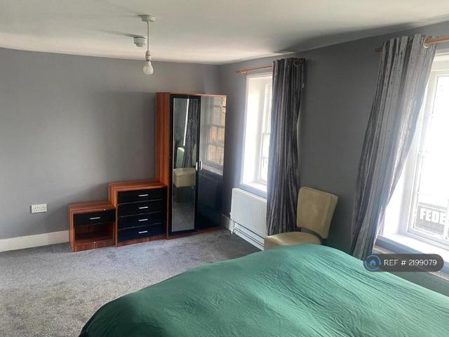 1 bedroom flat share to rent