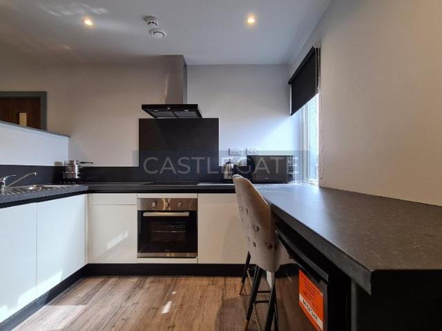 1 bedroom flat share to rent