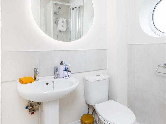 1 bedroom flat share to rent