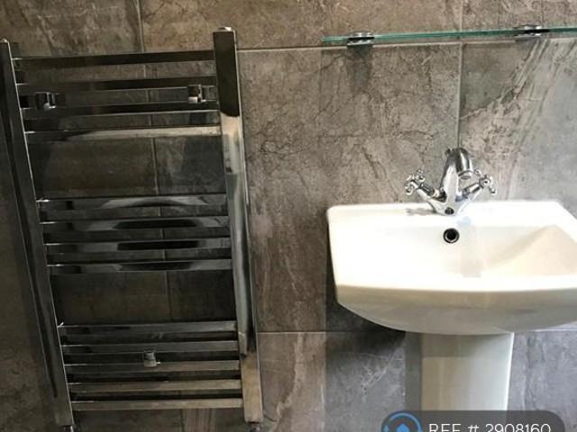 1 bedroom flat share to rent