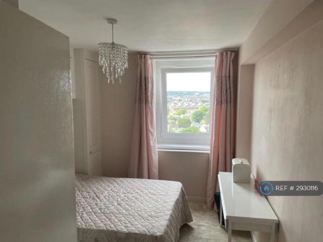 1 bedroom flat share to rent