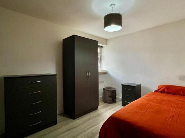 1 bedroom flat share to rent
