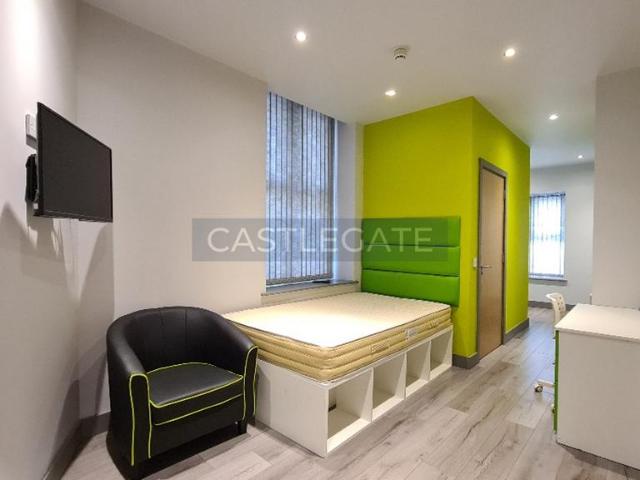 1 bedroom flat share to rent