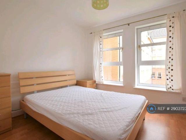 1 bedroom flat share to rent