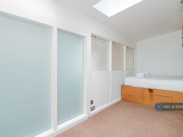 1 bedroom flat share to rent