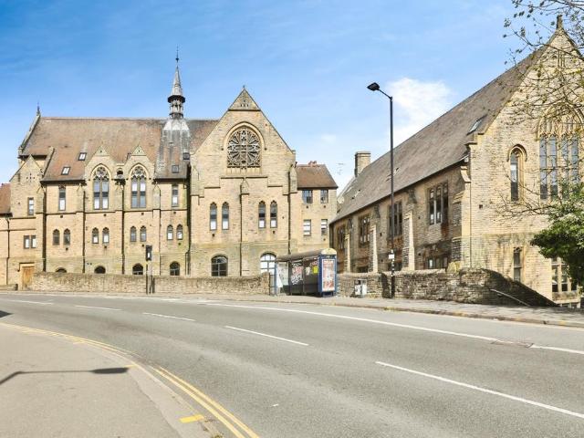 1 bedroom flat share for sale