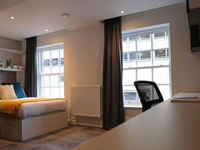 1 Bedroom Flat Share For Rent In Upper Dean Street