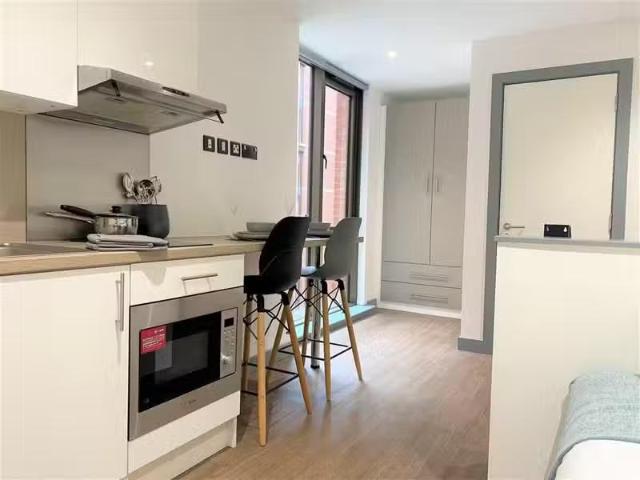1 bedroom flat share for rent in Belfast Student September.