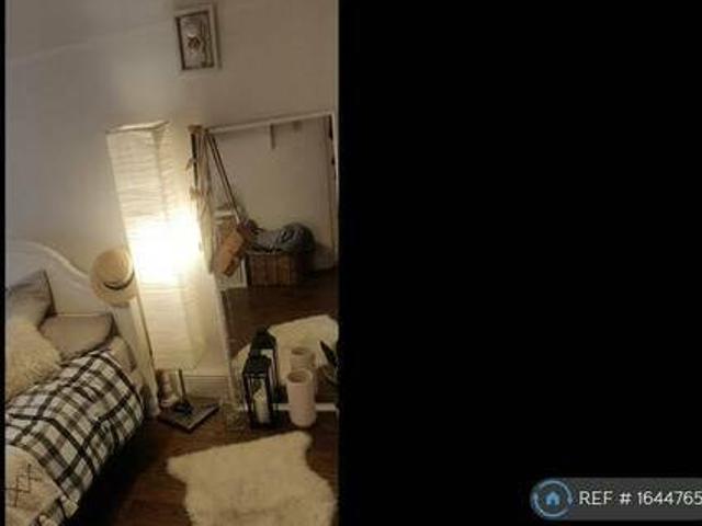 1 bedroom flat share for rent in Broomwood Road London SW11