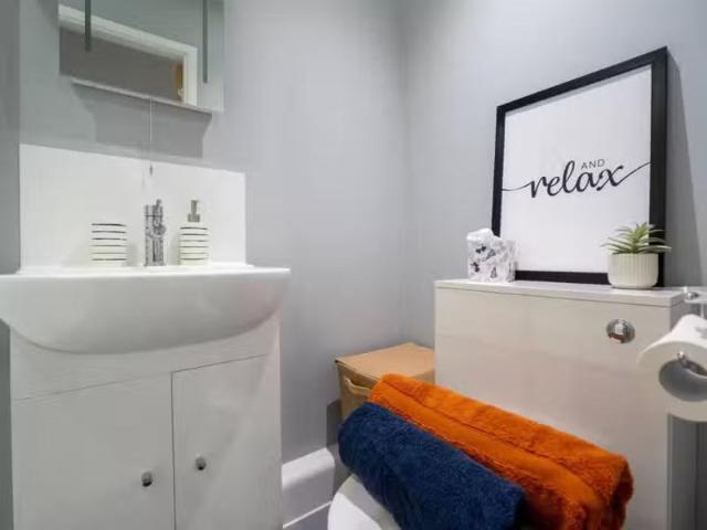 1 bedroom flat share for rent in Derby Student September DE1