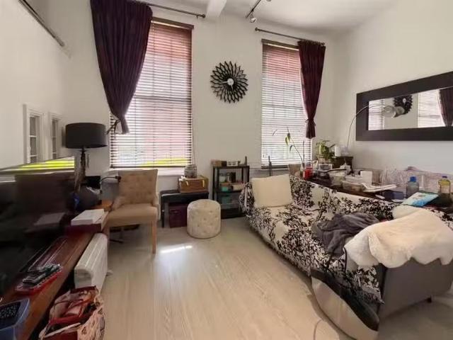 1 bedroom flat share for rent in Flat Share Highcroft Hall, Hi.