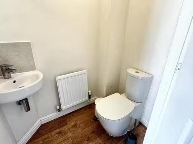 1 bedroom flat share for rent in Great Clover Leaze, Bristol.