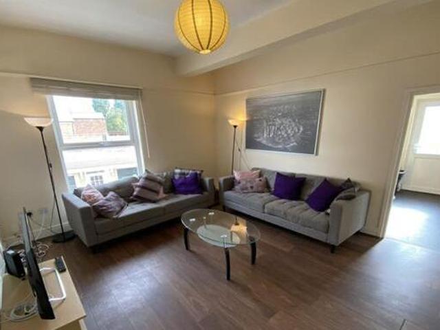 1 Bedroom Flat Share For Rent In High Rd, Beeston