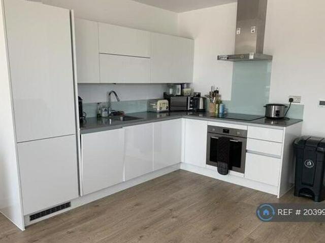 1 Bedroom Flat Share For Rent In London