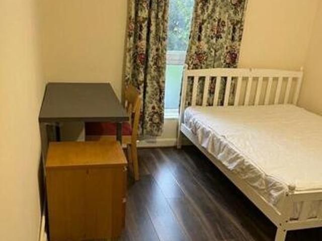 1 Bedroom Flat Share For Rent In London