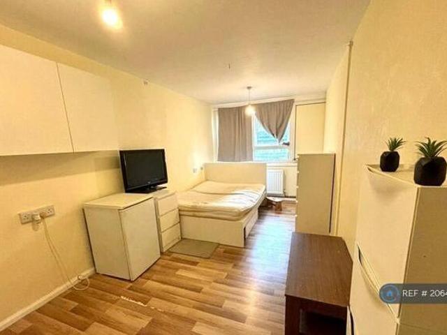 1 Bedroom Flat Share For Rent In London