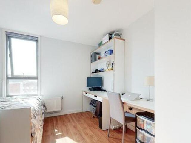 1 Bedroom Flat Share For Rent In London
