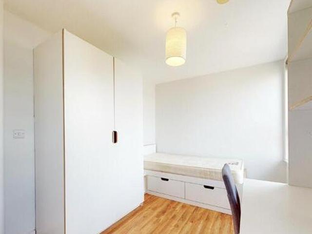 1 Bedroom Flat Share For Rent In London