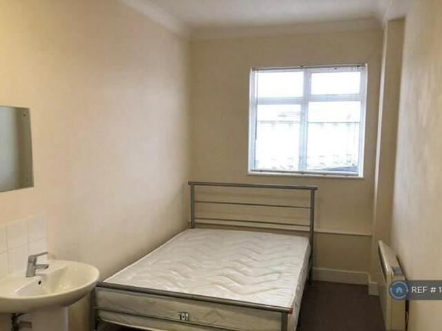 1 Bedroom Flat Share For Rent In London