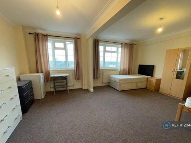 1 Bedroom Flat Share For Rent In London