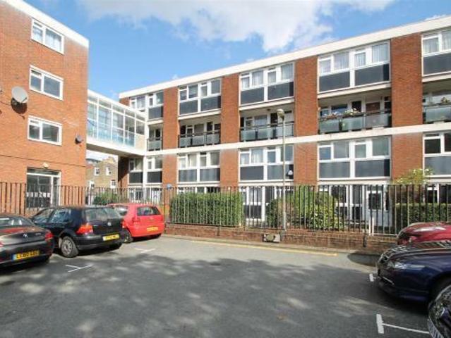1 Bedroom Flat Share For Rent In London
