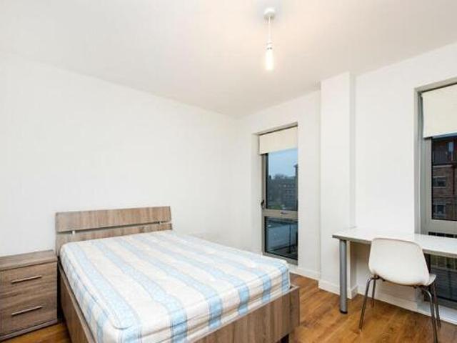 1 Bedroom Flat Share For Rent In London