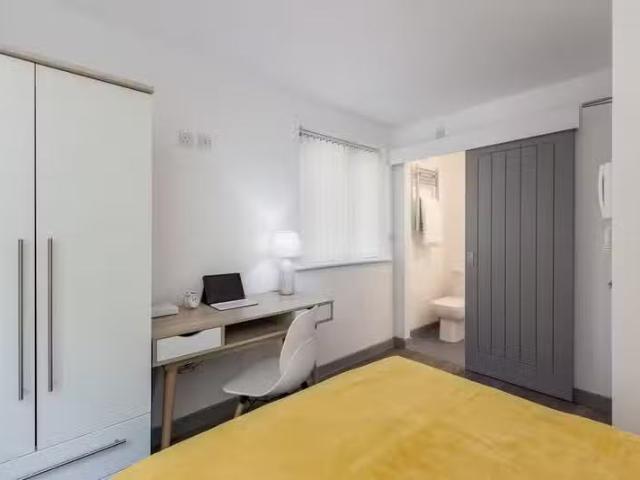 1 bedroom flat share for rent in Old Chester Road, CH42