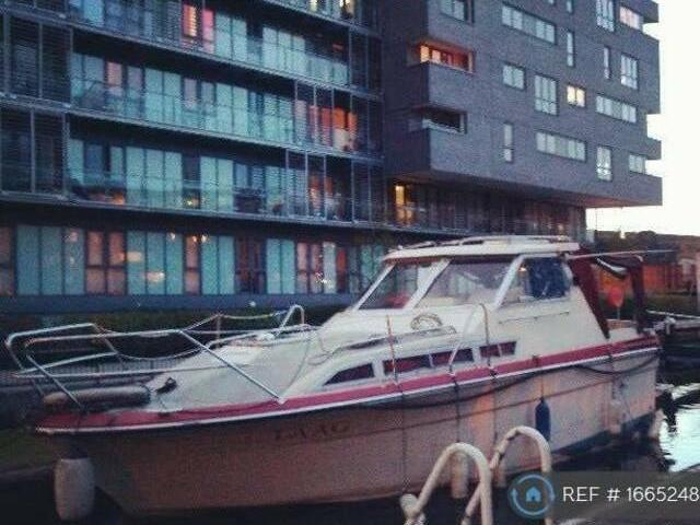 1 bedroom flat share for rent in Repton Street London E14