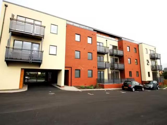 1 bedroom flat share for rent in Sachville Ave, Heath, CF14