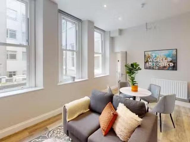 1 bedroom flat share for rent in St. Nicholas Street, Bristol.