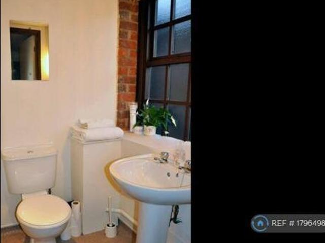 1 Bedroom Flat Share For Rent In Stoke on trent