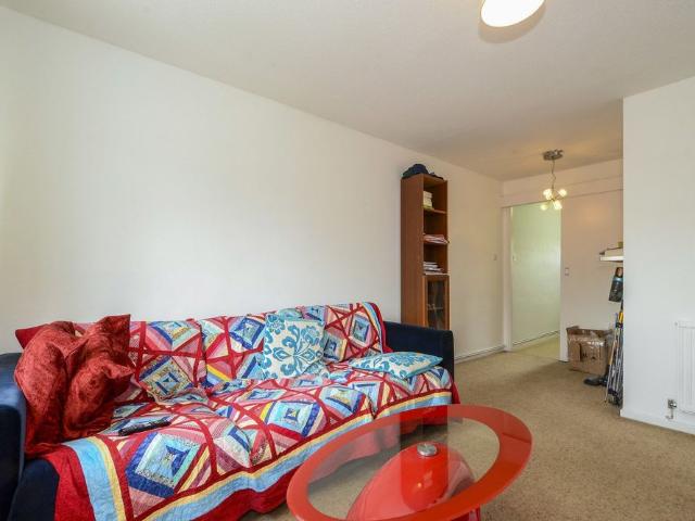 1 Bedroom Flat/Apartment to rent