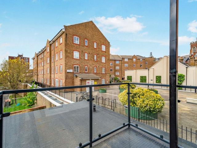 1 Bedroom Flat/Apartment to rent