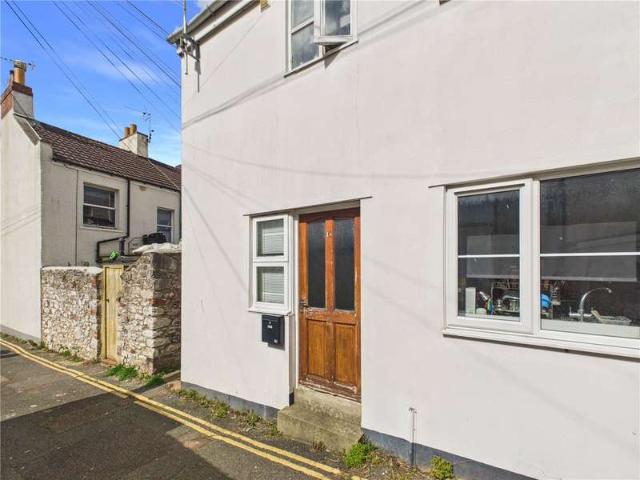 1 Bedroom House