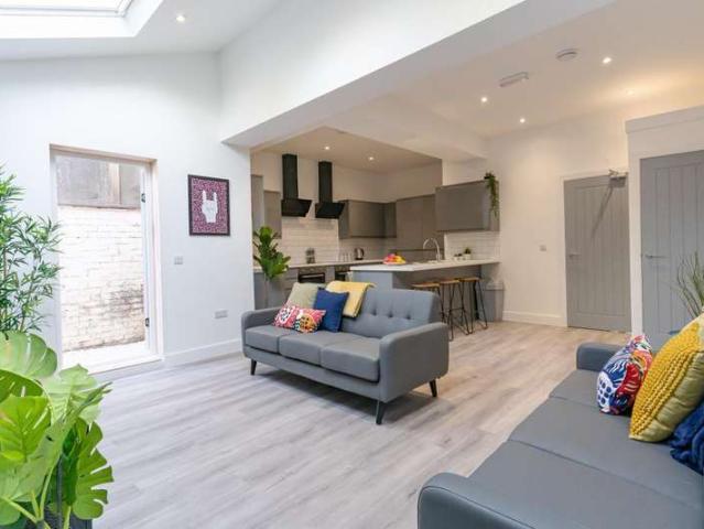 1 Bedroom House